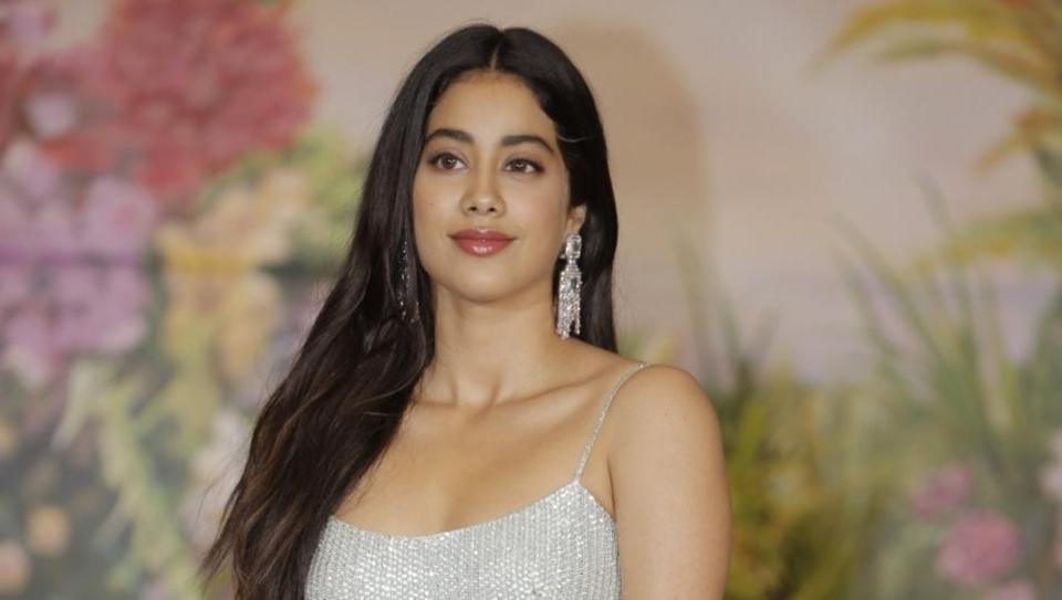 Who is Jhanvi Kapoor and her Age,Net worth, House, Affairs, Height ...